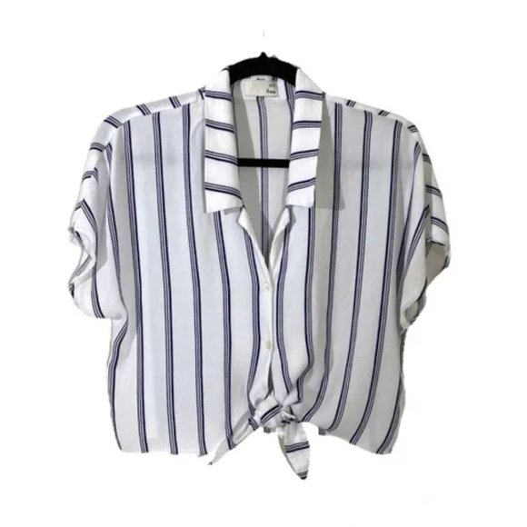 Aritzia | Tops | Aritzia Wilfred Free Blue White Striped Cropped Button ...